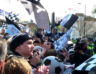 Fulham FC : Fulham celebrate at Town Hall - Fulham FC Latest News